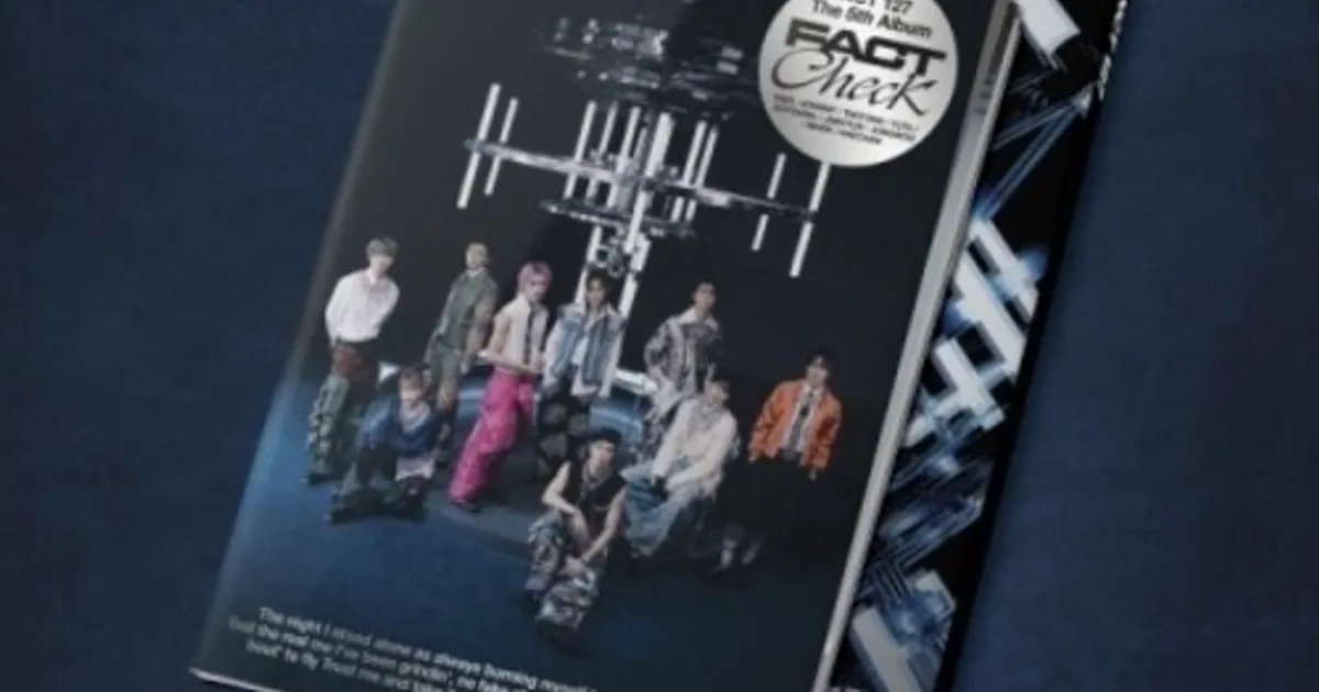 NCT 127 FACT CHECK - PHOTOBOOK VERSION CD