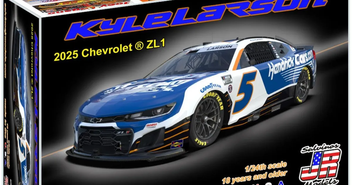 Hendrick Motorsports Kyle Larson #5 2025 HendrickCars.com H1100 1:24 ...